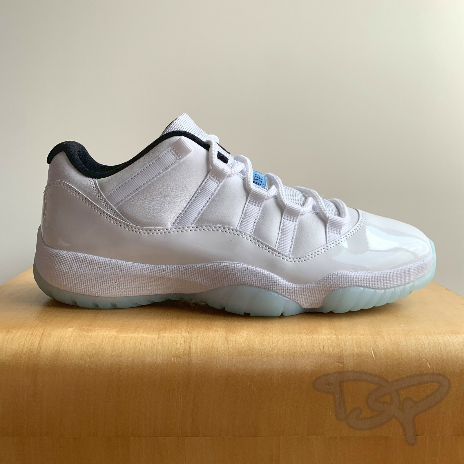 Legend Blue 11s In Box