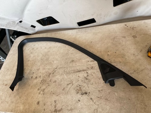 BMW 335I 328I F30 OEM FRONT LEFT DRIVER SIDE DOOR WINDOW SEALING TRIM ...