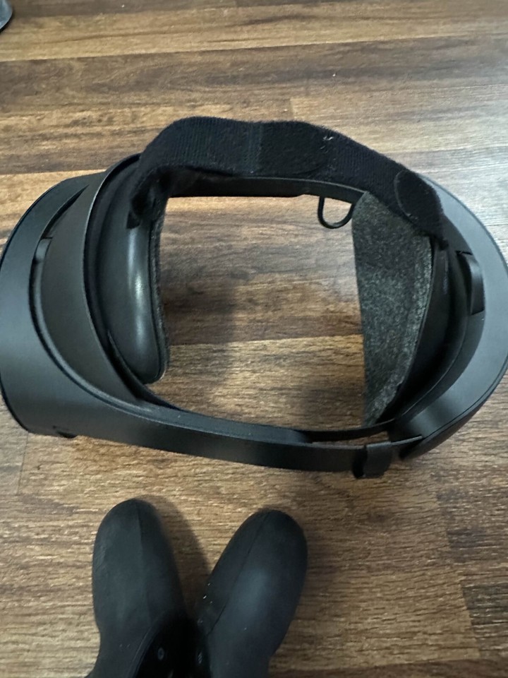 Meta Quest Pro VR Headset 256 GB Good condition Face Tracking Working ...