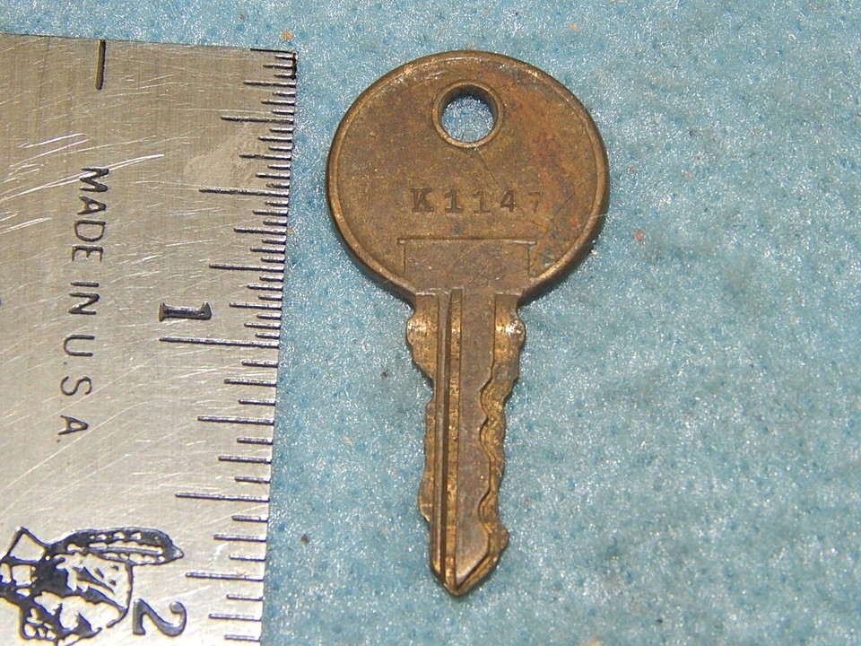 vintage coin operator key: Stoner Manufacturing Company - K 1147 (Duo ...