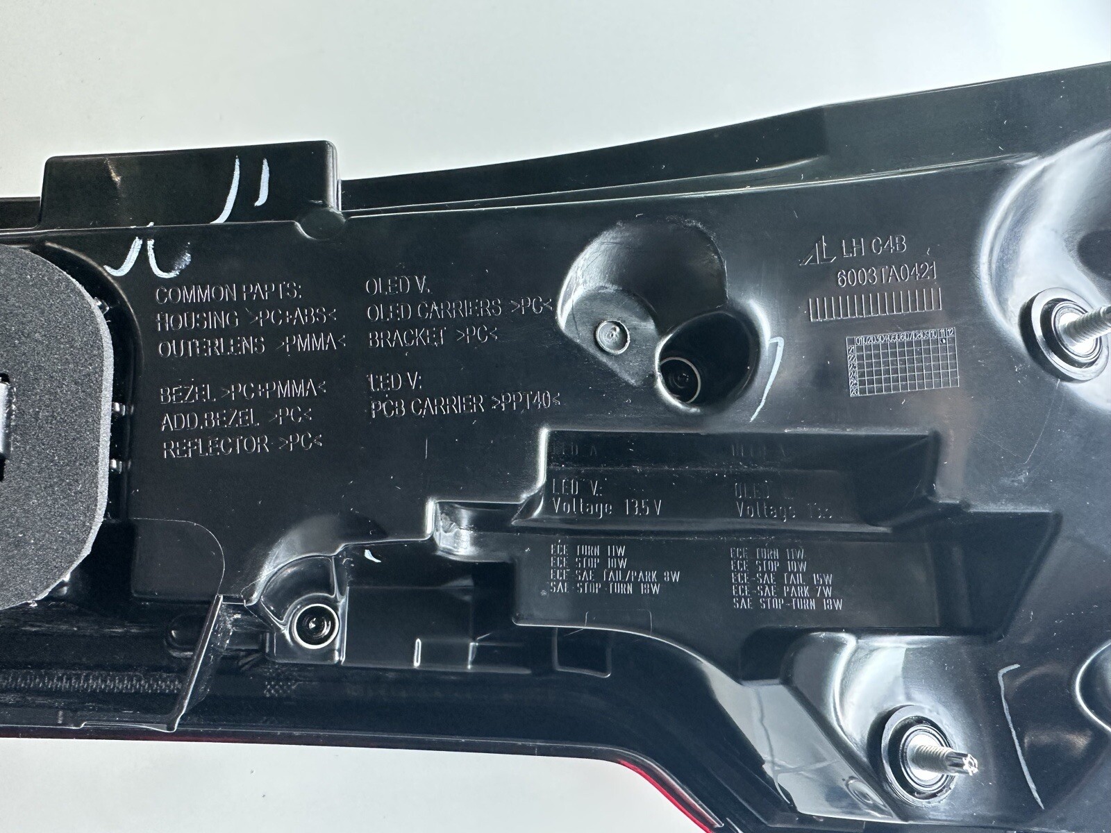 AUDI Q5 80A SPORTBACK REAR RIGHT TAILLIGHT 80A945075B Genuine Original ...