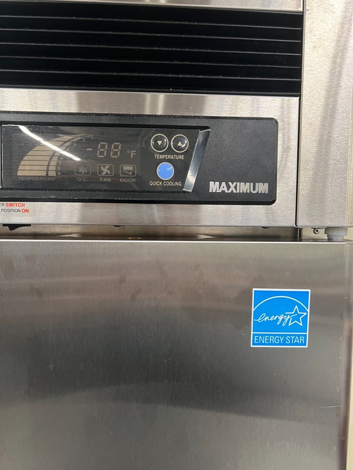 USED - Maximum Commercial Reach-In Refrigerator With 2 Solid Doors ...