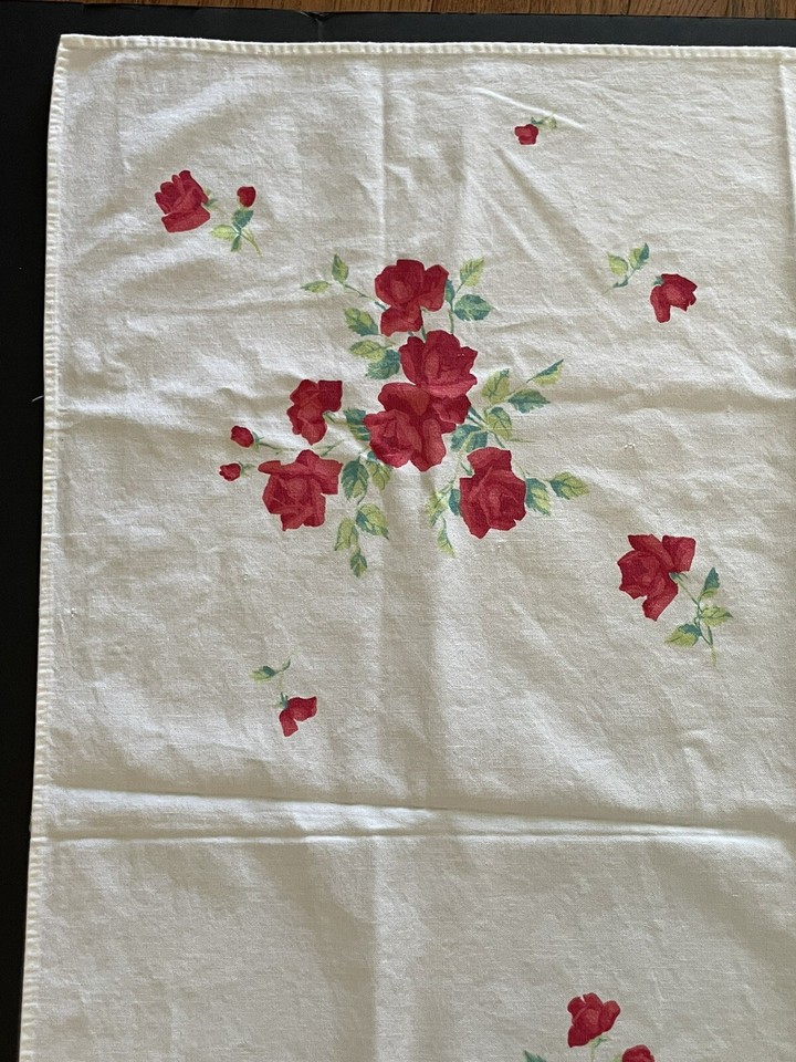 VTG Tablecloth Red Roses & Buds On Off-White Background | eBay