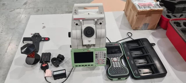 Leica One Man Kit TS16P 1" R500 & CS20 | eBay