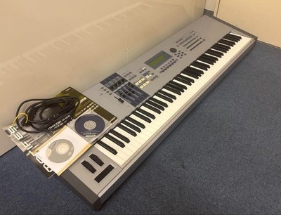 Yamaha Motif ES8 88-Key Synthesizer Workstation – Tested with Manual ...