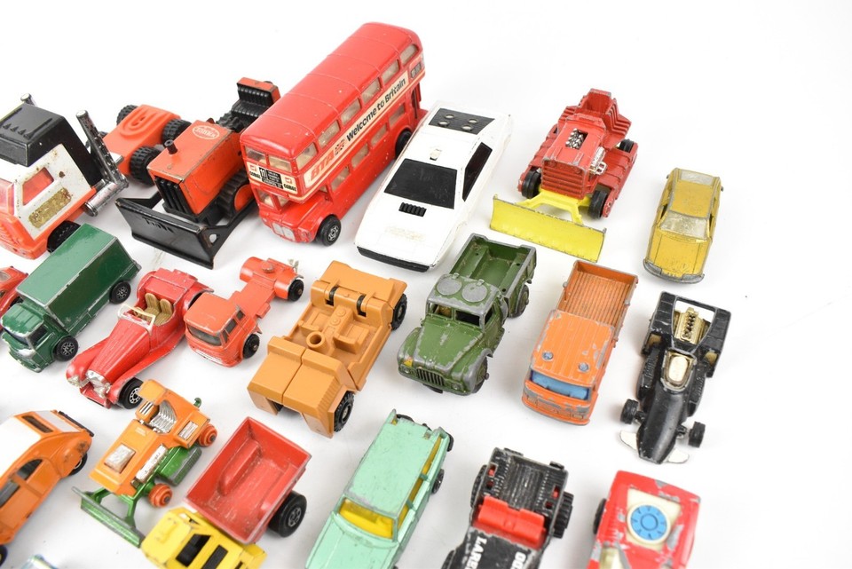 Vintage Toy Car Job Lot x 33 Diecast Metal Plastic Corgi Matchbox ...