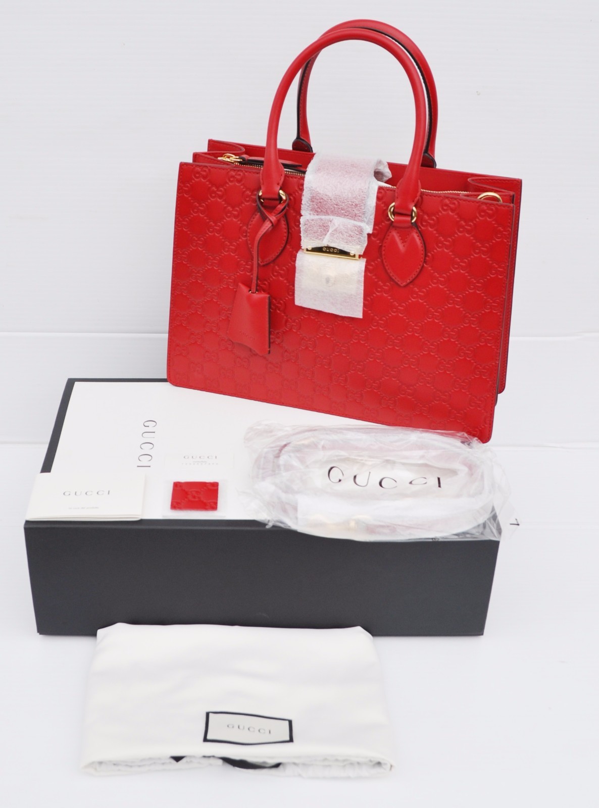 Gucci Borsa Padlock Gucci Signature Top Handle Leather Bag, Red, MSRP ...