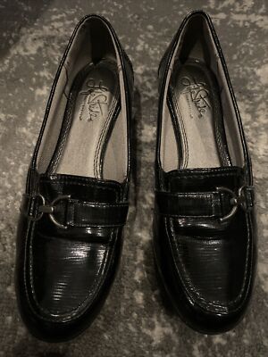 LifeStride Flex Support Low Wedge Hallard Soft System Faux Patent ...