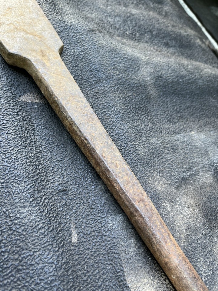 Antique 43" / 7 lb. Hand Forged Digging Iron Pry Bar Ring Handle Nice ...