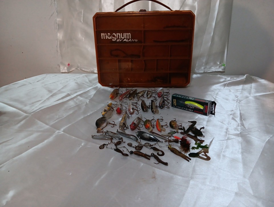 Vtg,Mangus By Plono Lure Fishing Tackle Box W/ Mixed Lots Of 33+Lures ...