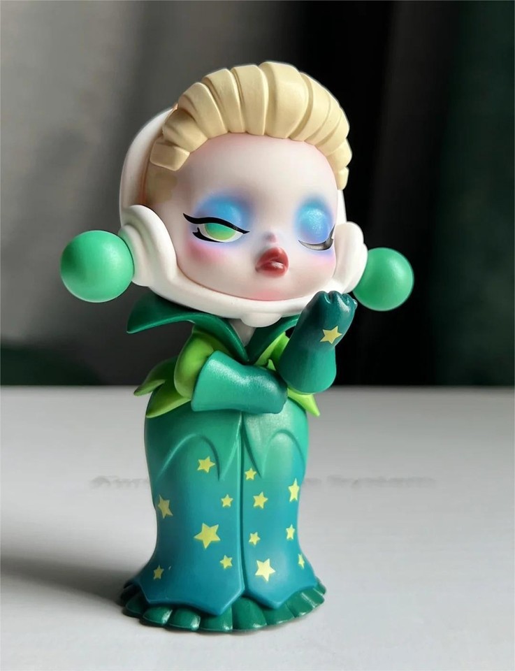 SKULLPANDA The Addams Family Series Confirmed Box Figure Great Auntie ...