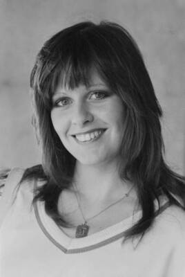 English Actress, Comedian, Singer And Songwriter Kate Robbins 1978 OLD ...