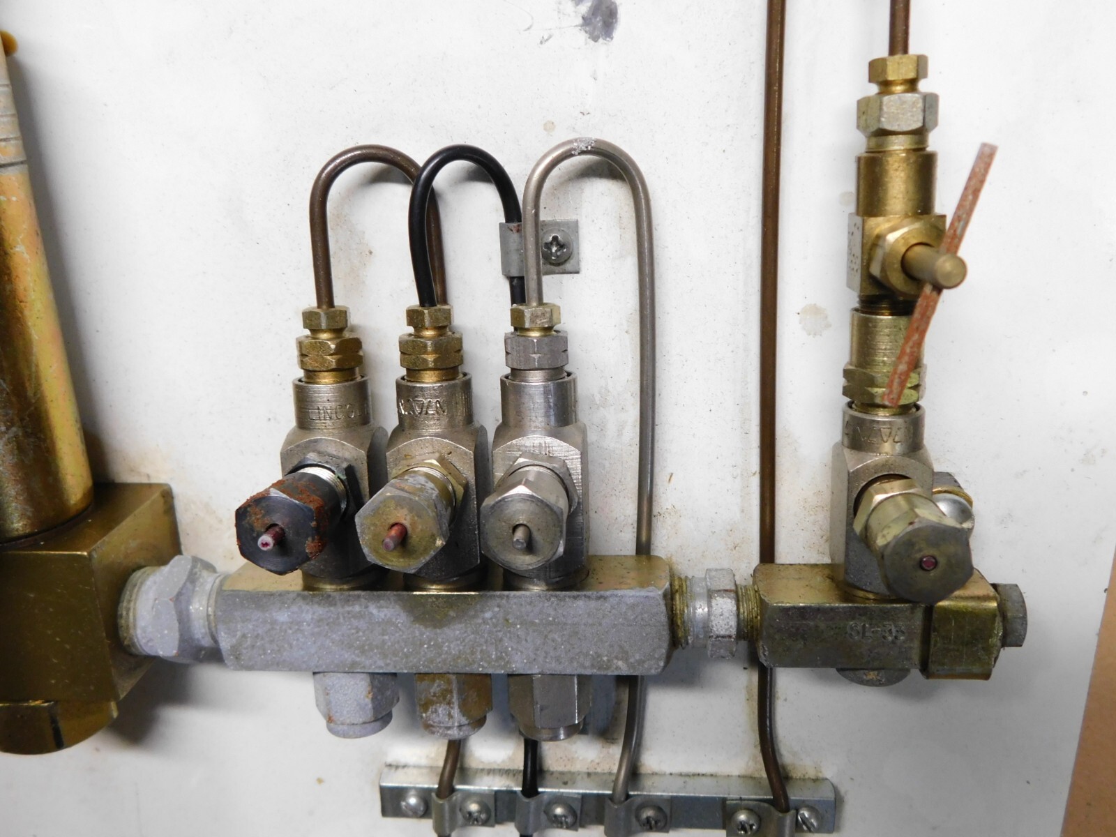 Lincoln Industrial Centro-Matic 81770-2 Two Grease Injector Manifold SL ...