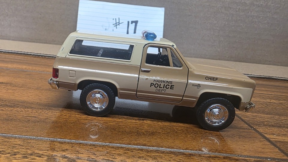 Jada Stranger Things 1980 Chevrolet Blazer Hawkins Police Diecast Toy ...