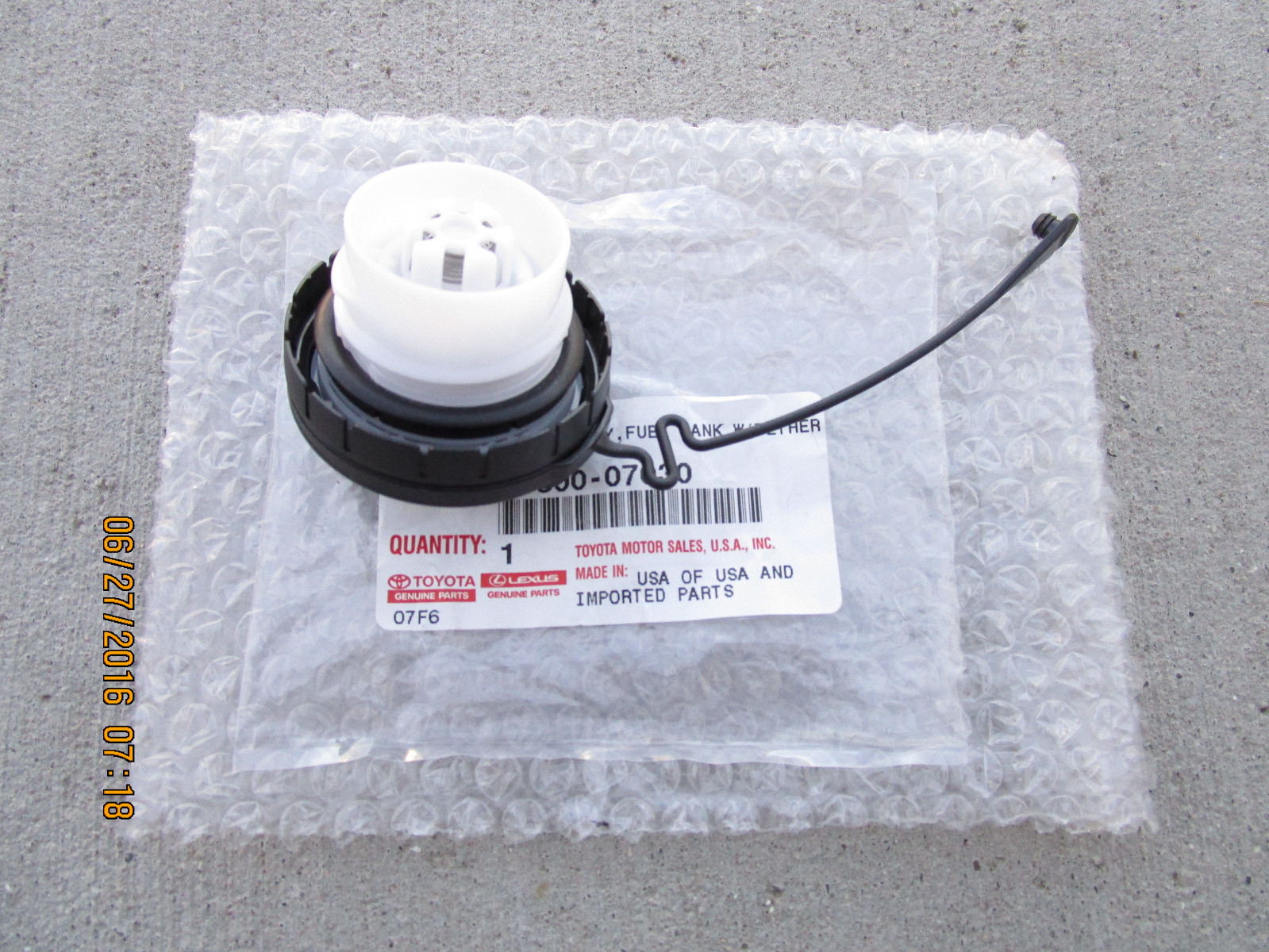 13 - 18 TOYOTA RAV4 LE XLE SE LIMITED EV FUEL GAS TANK CAP WITH TETHER ...