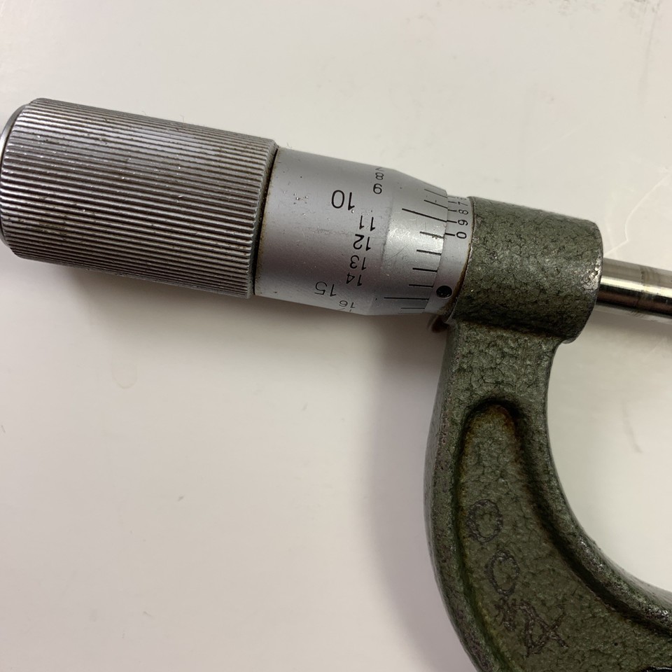 Mitutoyo 1"-2" Outside Micrometer (103-136) .0001 Locking Lever Made In ...