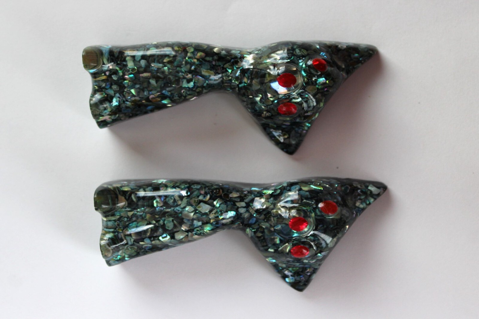 Vintage / Retro Pair Of Paua Shell Kitty Cat Figurines | eBay Australia