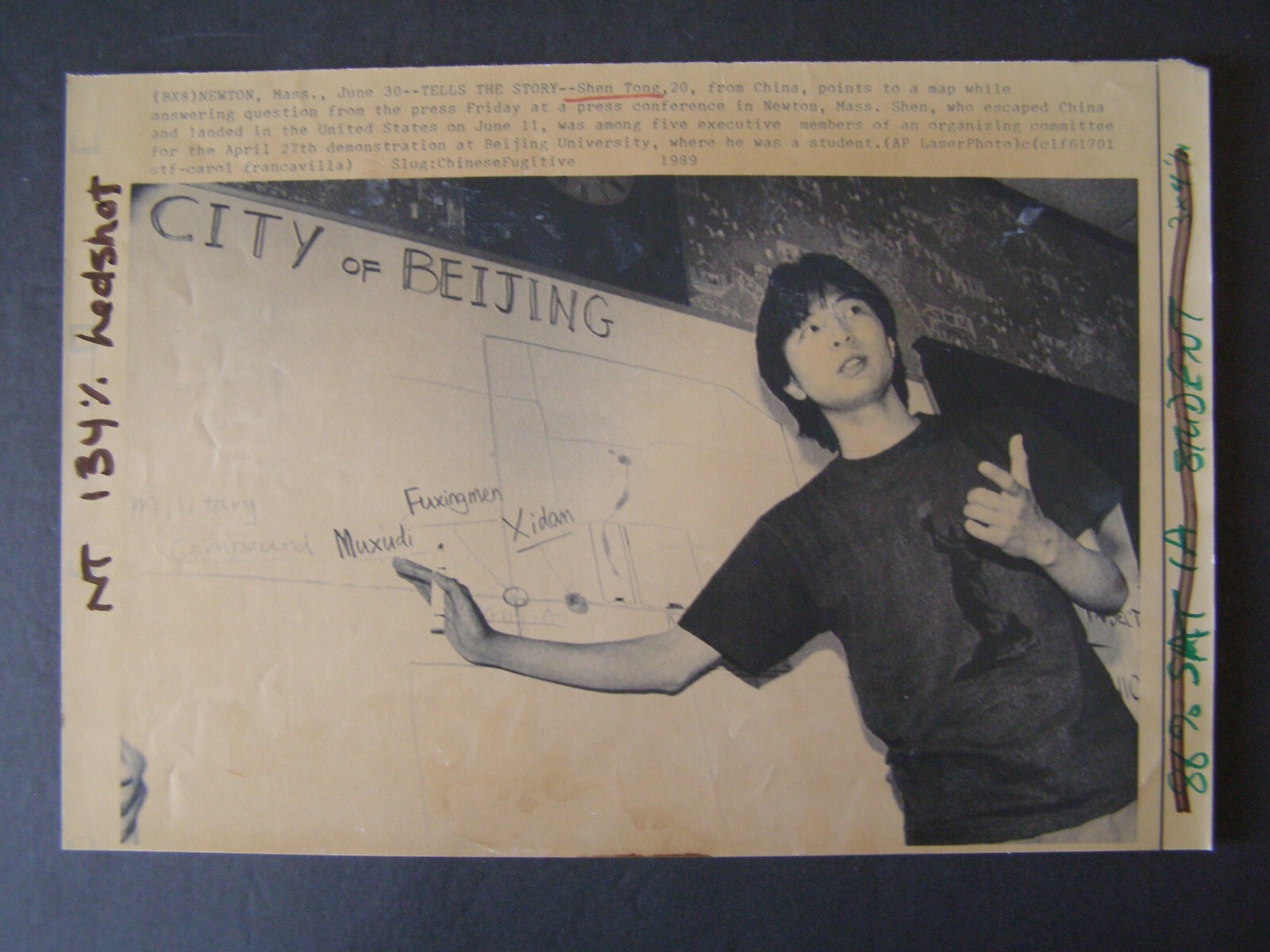 AP Wire Press Photo 1989 Shen Tong, 20 from China Escaped from China | eBay