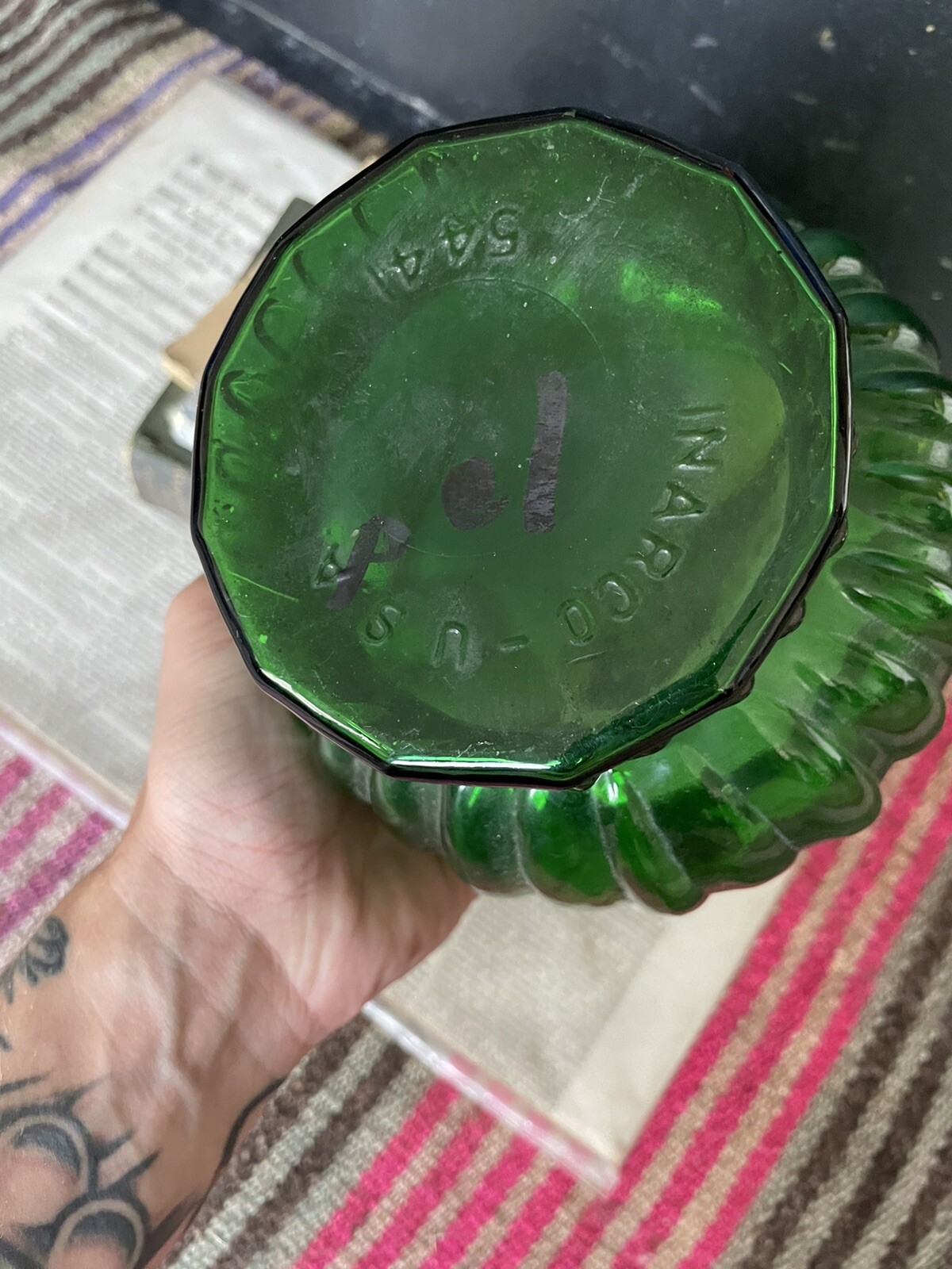 Vintage "INARCO USA" 5441 Emerald Green Swirled Ribbed Glass Round Vase ...