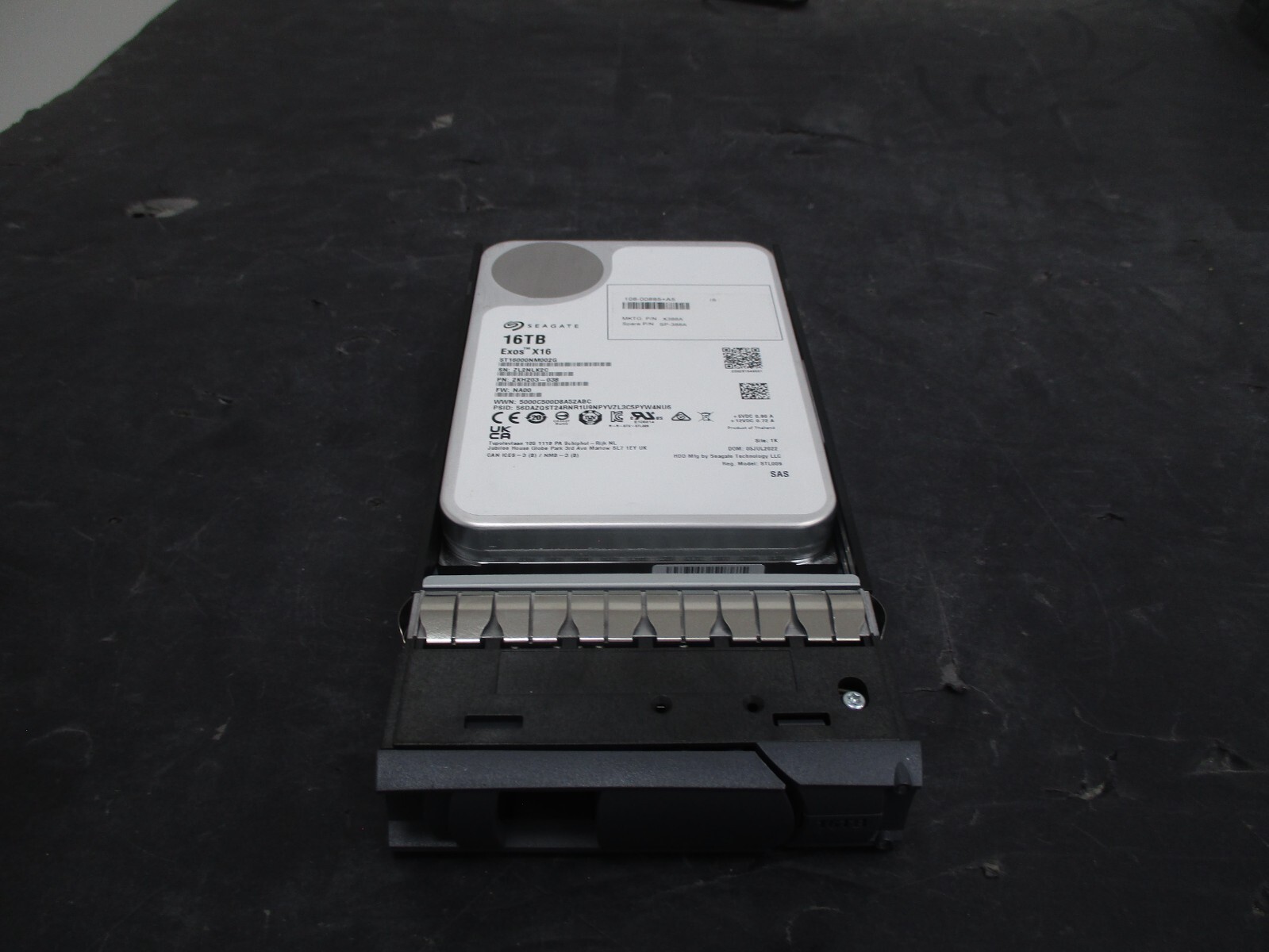 NetApp X388A 16TB 7.2k 12GBps 3.5" NL SAS HDD 108-00885 As-is Untested ...