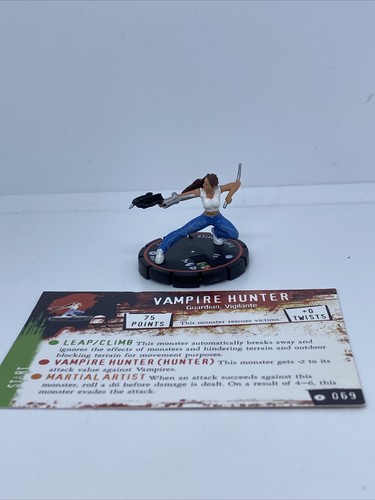 Horrorclix - Veteran VAMPIRE HUNTER #069 - Base Set | eBay