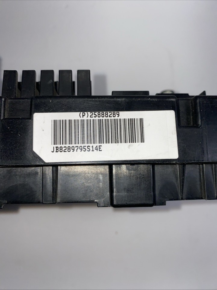 08-09 Chevrolet Express Van Fuse Box GMC 1500 2500 3500 25888289/ ...