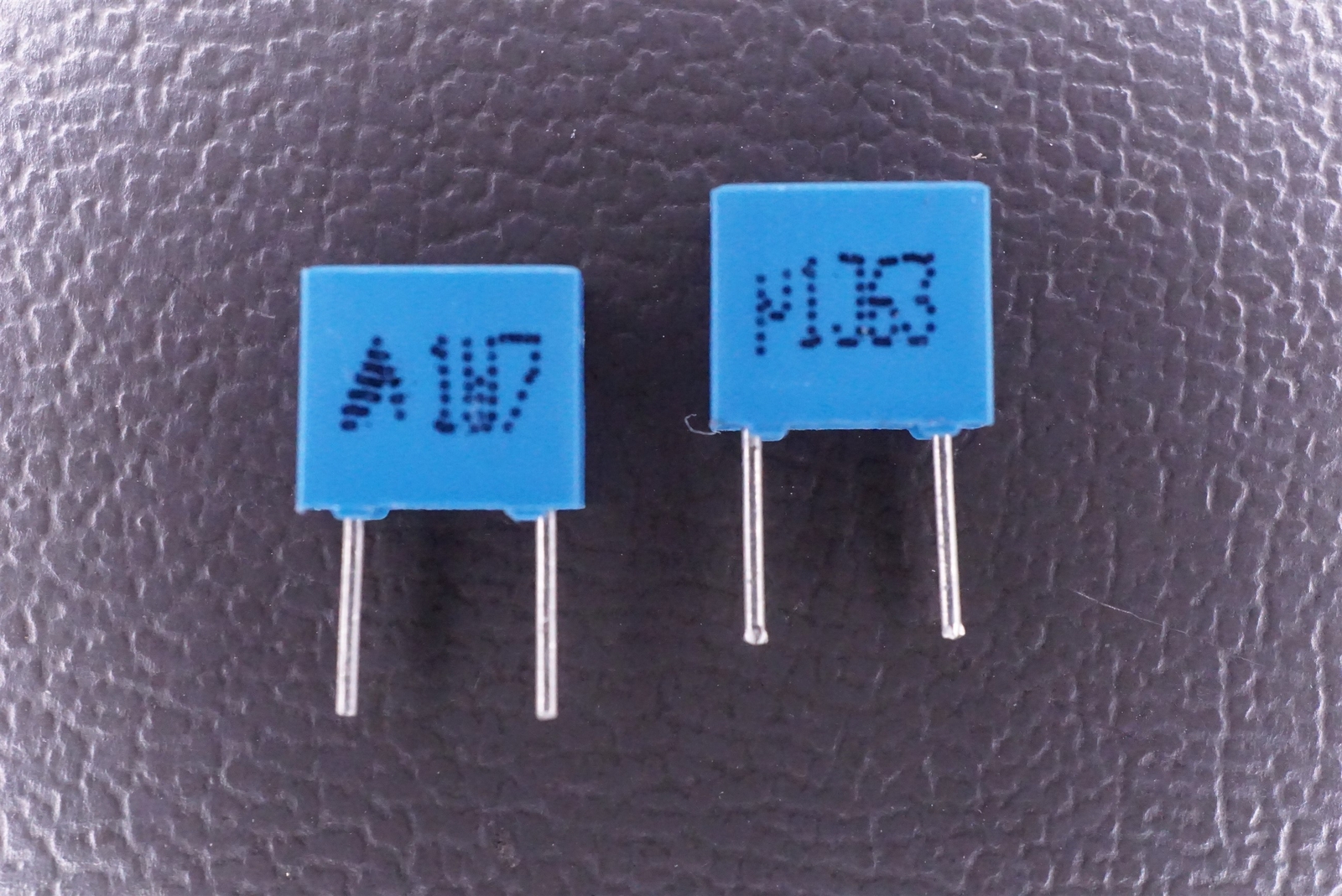 Lot of 60 B32529C104J Epcos Metallized Poly Film Capacitor 0.1uF 63V 5% ...