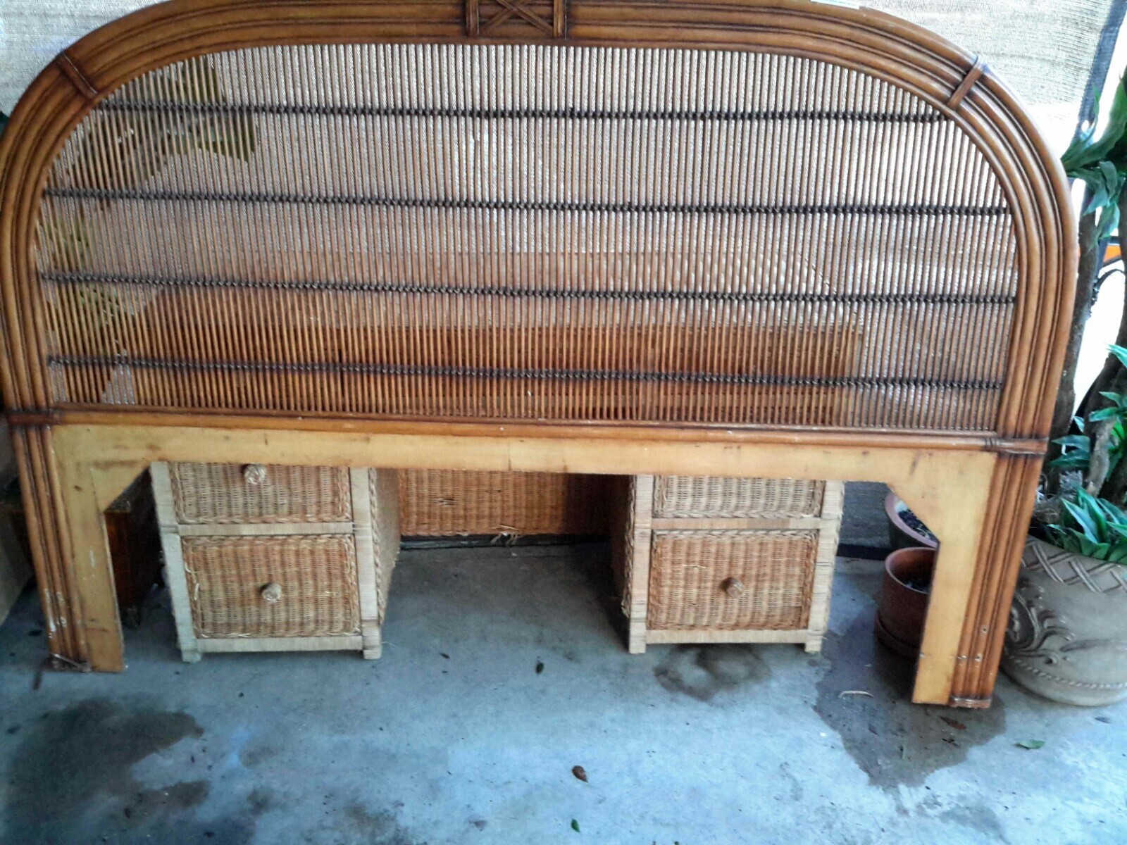 Vintage Burnt Split Bamboo and Rattan Round Dome King Size Headboard ...