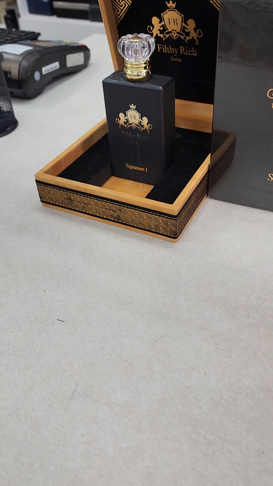 Filthy Rich Dubai Signature I 4.2 OZ EDP for men (Plus 1 surprise ...