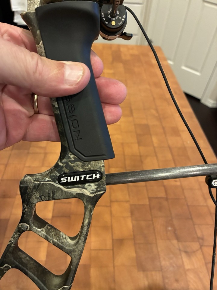 Mathews Mission Switch Compound Bow Right-Handed perfect condition. | eBay