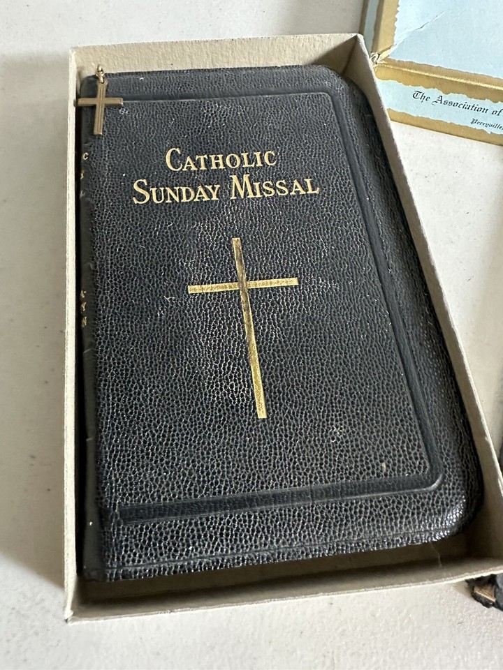 Vintage Catholic Sunday Missal Confraternity Version Zipper 1956 | eBay