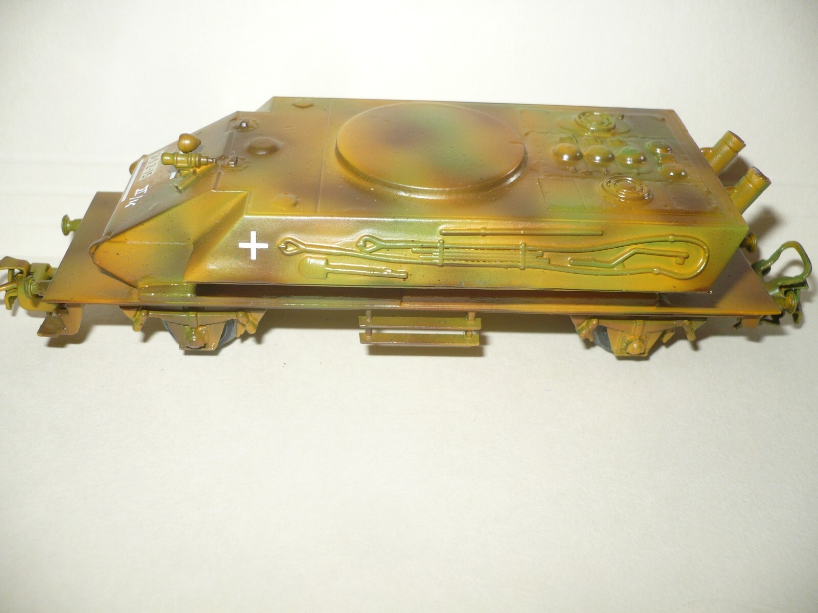 WW2 Wehrmacht - HO camouflaged flat car carrying panzer chassis ...