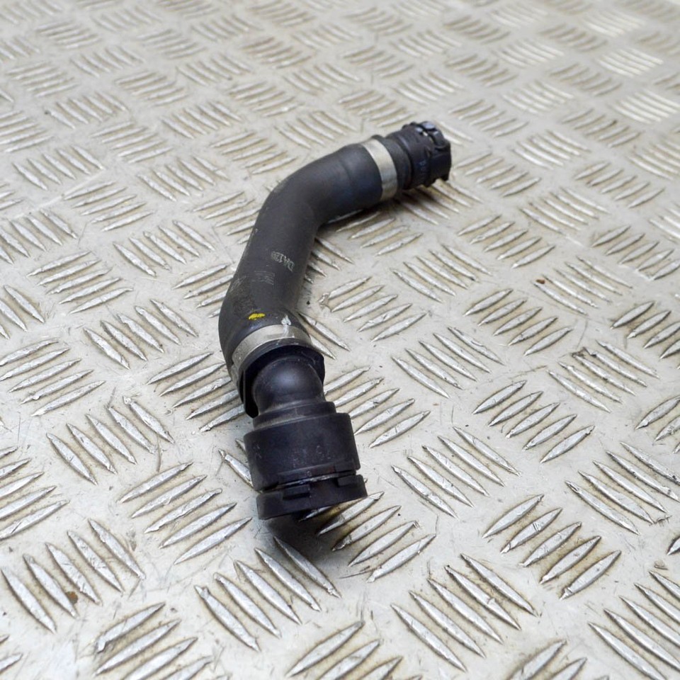 MERCEDES-BENZ B-KLASSE W247 B180 Wasserkühlmittelschlauchleitung ...