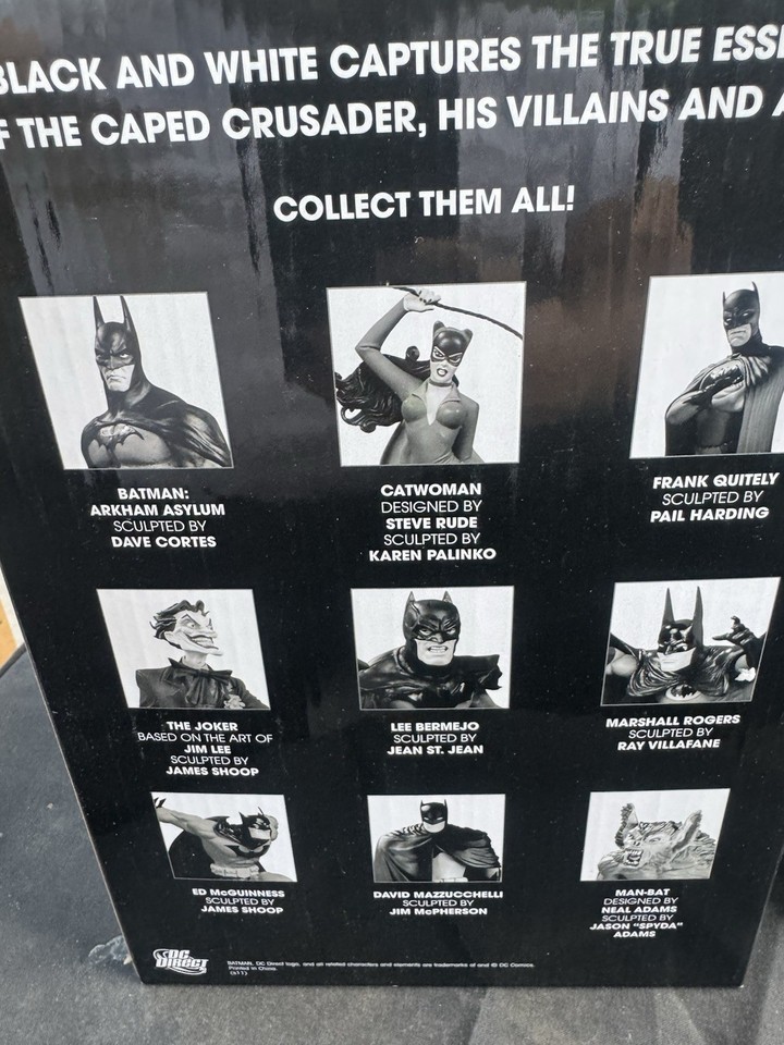 Batman Black and White Statue by Tony Daniel DC Direct Limited Ed #1854 ...