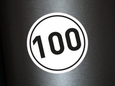 1 x Aufkleber Geschwindigkeit TEMPO 100 km/h Limit Auto Autobahn ...