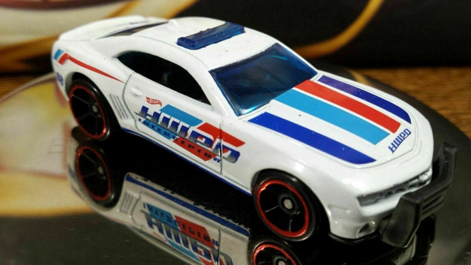 Hot Wheels '10 Camaro SS (HWPD Interceptor) HW Rescue Unit 68 White ...