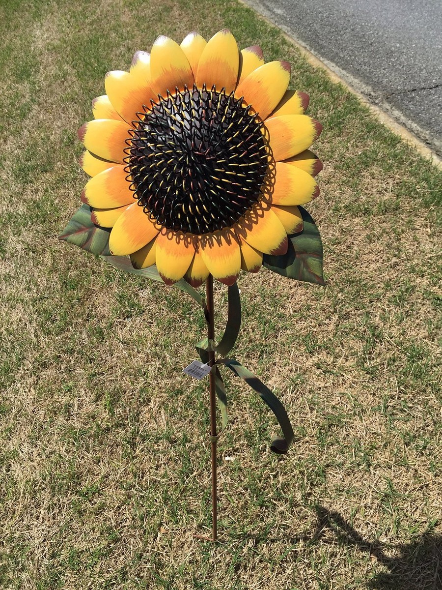 Metal Sunflower Yard Art Lawn Decorations Outdoor Metal Colorful