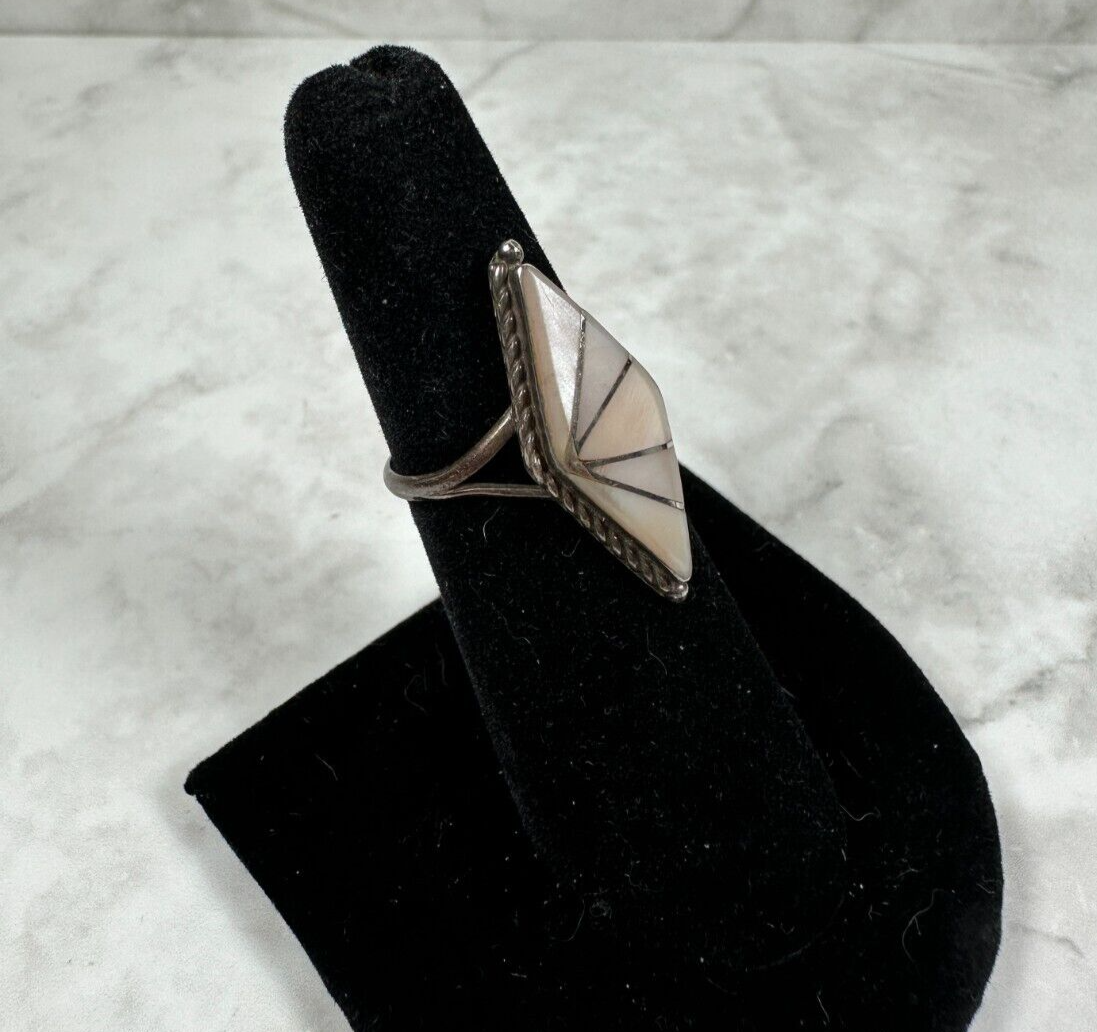 Sterling Silver Mother of Pearl Inlay Ring - Signed Teme T - Size 5.75 ...