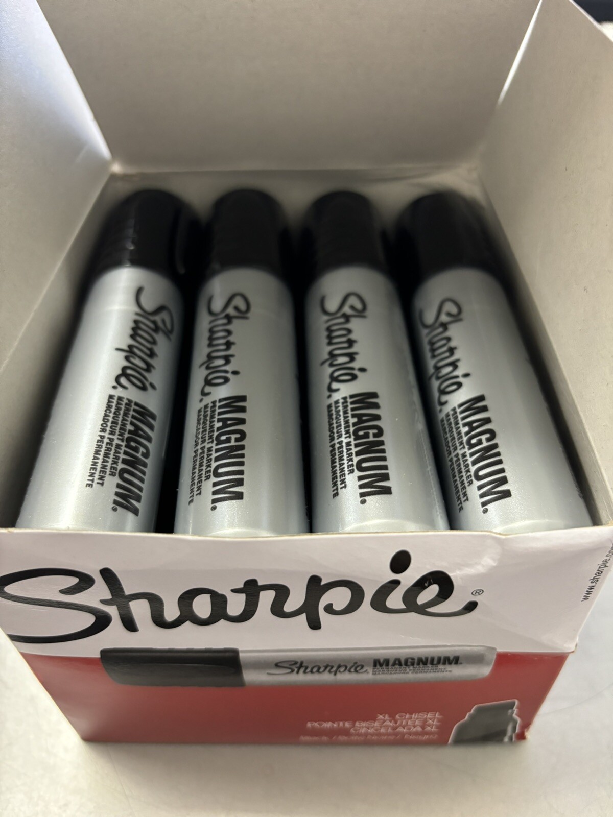 Sharpie Magnum Permanent Markers XL Chisel Tip Black 12/Pack (44001A ...