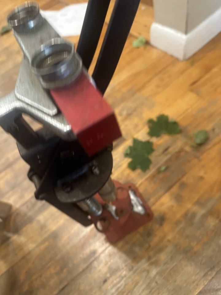 MEC 250 12 Gauge Shotgun Reloader Ammo Press Reloading press great cond ...