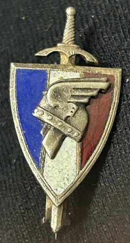 “Winged Armed Dextrochère”, or more formally, the Glaive de Saint ...