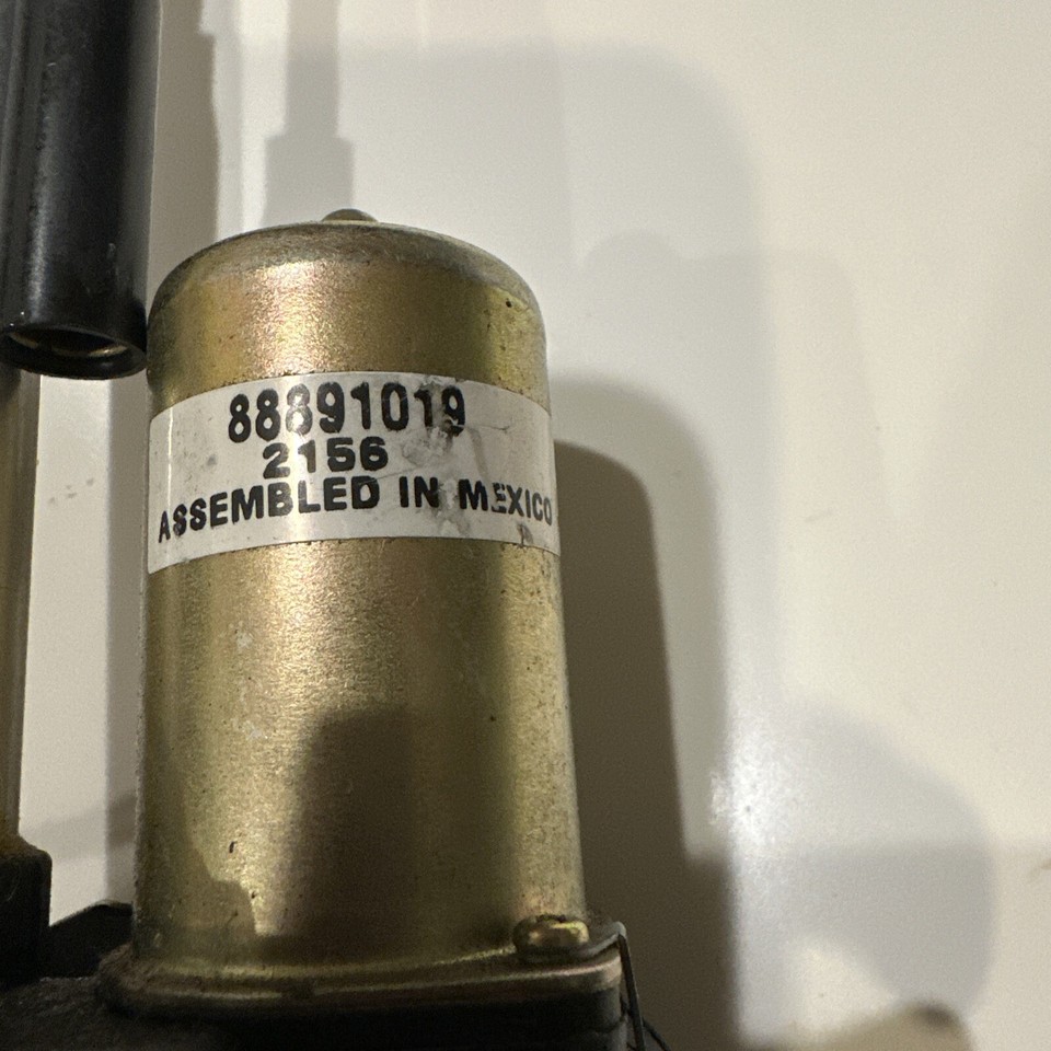 1990s Cadillac DeVille AM FM OEM Car Radio Power Antenna-88891019 | eBay