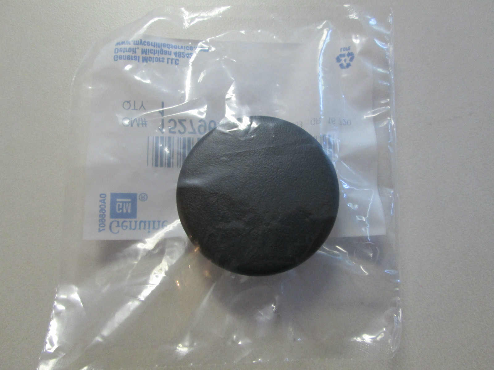 2007-2013 CHEVROLET SUBURBAN TAHOE BLACK ARMREST SEAT BOLT COVER CAP ...