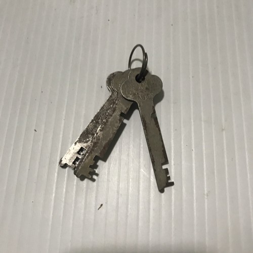 Lockwood Australia Vintage Keys Bundle Of Five | eBay