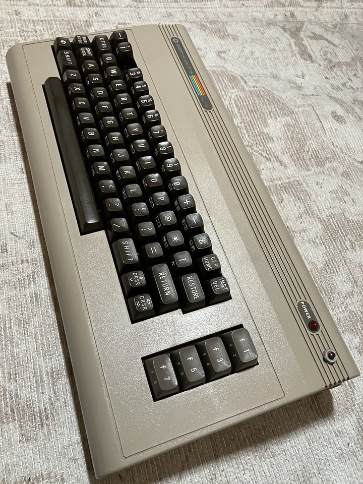 Commodore 64 Personal Computer Keyboard Breadbin C64 AS IS UNTESTED | eBay