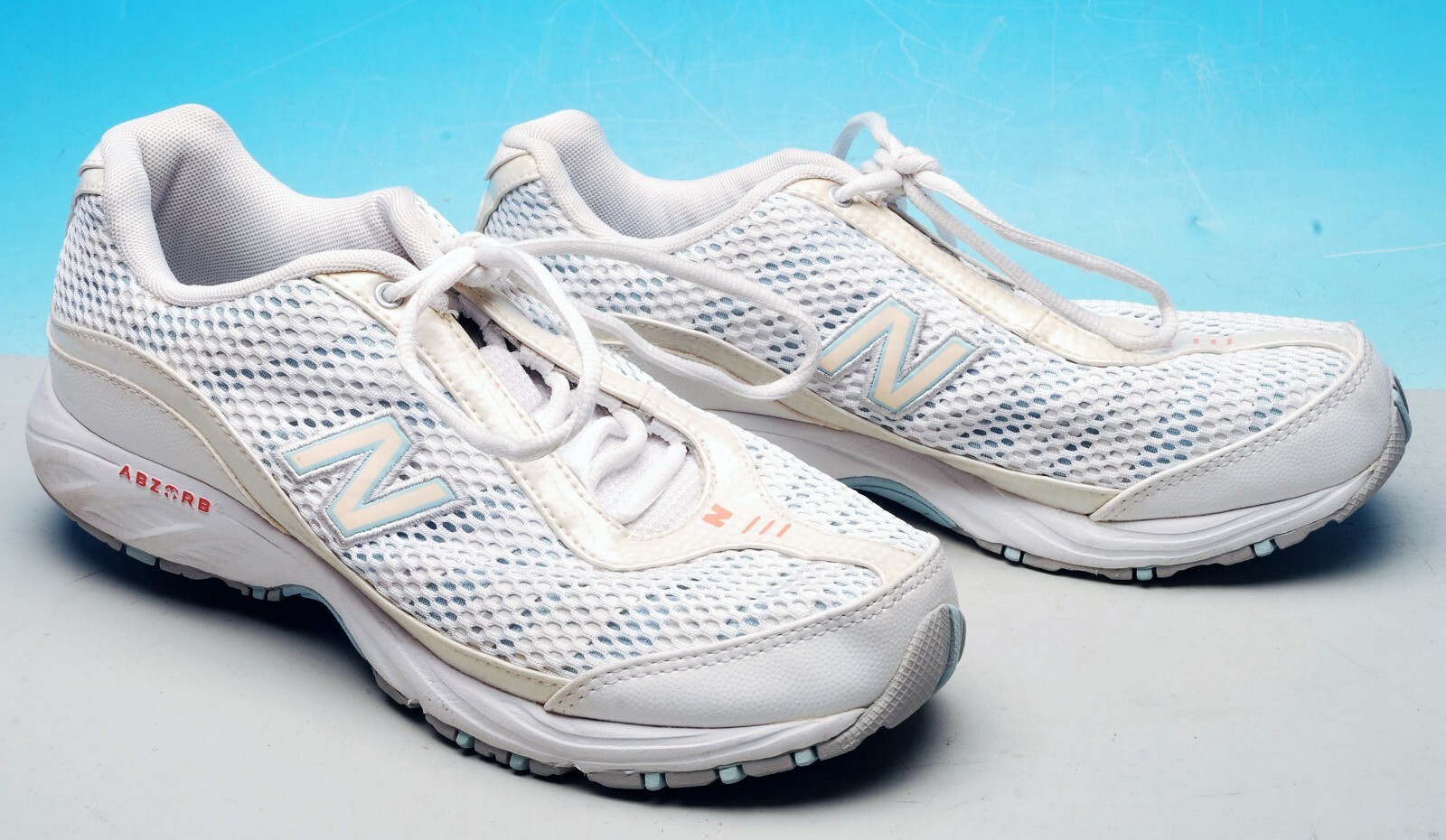 NEW BALANCE 570 WHITE MESH BLUE ACCENTS SPORT SHOES WOMENS 8 B ...