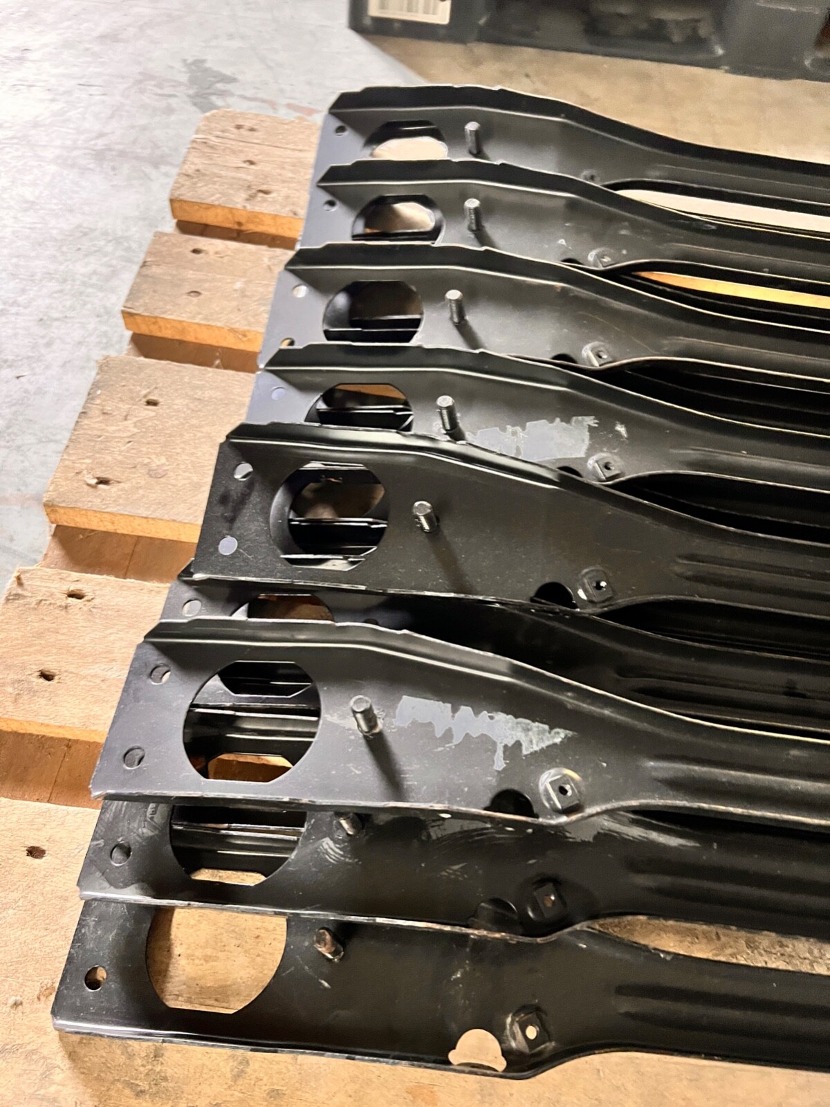 NOS Mercedes W123 S123 C123 Querträger Versteifung Stiffening Cross ...