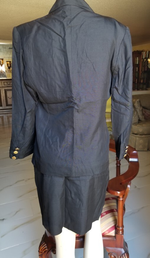 Chanel boutique vintage silk skirt suit w/ rare elephant Chanel boutique vintage silk skirt suit w/ rare elephant