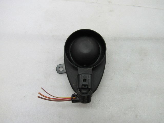 Genuine Volkswagen Touareg Alarm Horn Bracket 7L0-971-457 for sale ...