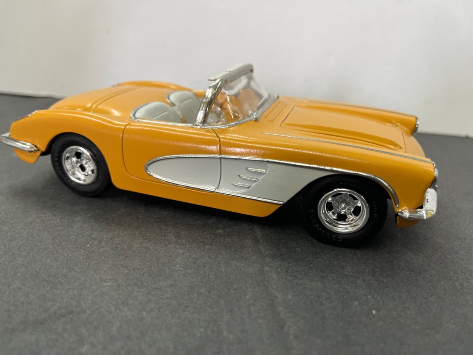 C4 1959 Corvette Convertible Custom car vintage Built model McM 1/25 | eBay